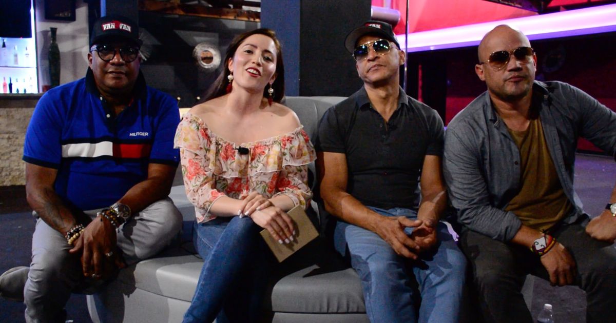 Los Van Van, de regreso en Miami, abren su corazón y celebran 50 años ...