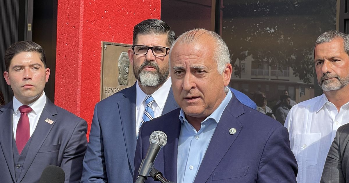 Nuevo ayuntamiento para Hialeah, el diablo está en los detalles