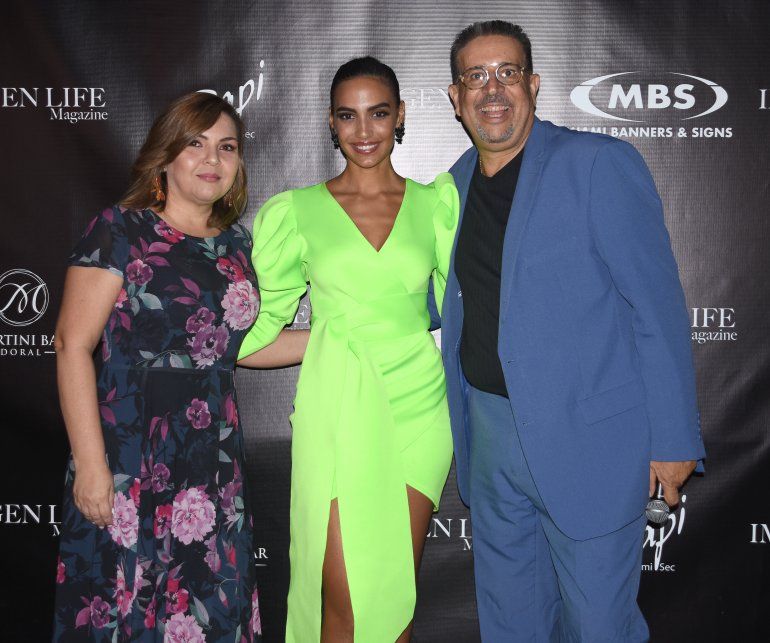 Manu Manzo engalana la nueva portada de la revista Imagen Life