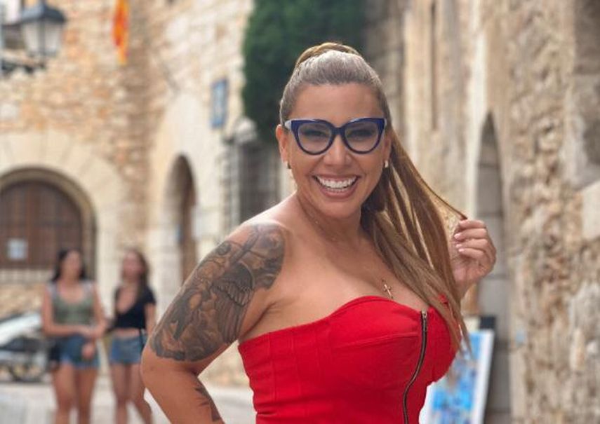 Vanessa Senior cuenta Incidencias de una noche al mundo