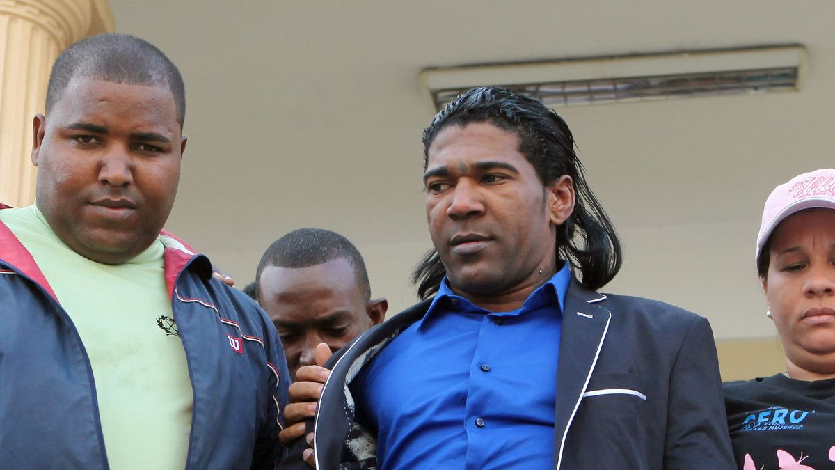 El cantante Omega regresa a prisión tras revocación de libertad