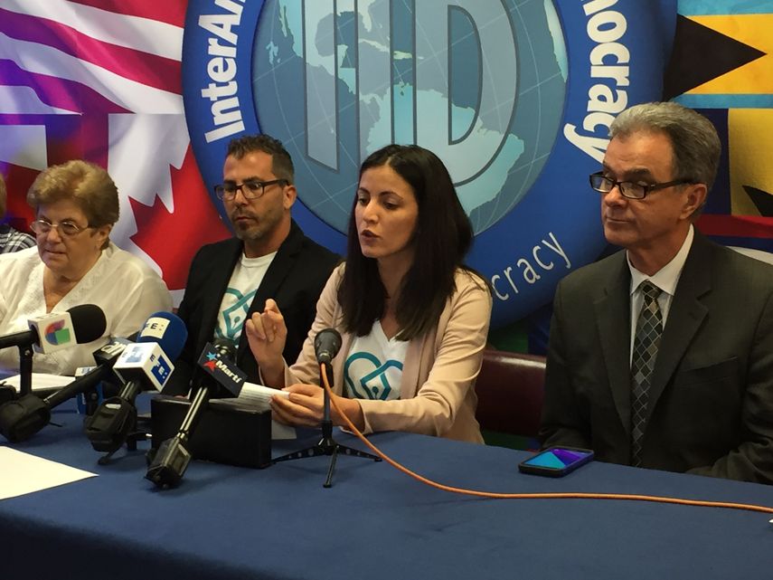 Oposición cubana convoca en Miami a presentar propuestas a la Constituyente
