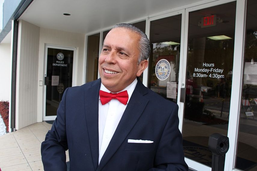 Polémico candidato entra en la batalla por la alcaldía de Sweetwater