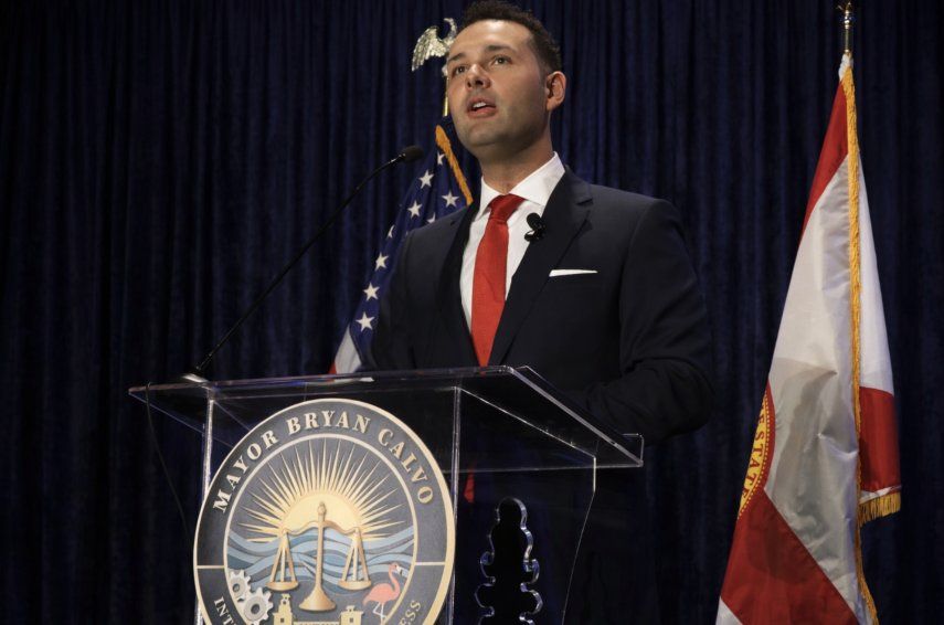 Bryan Calvo, el nuevo alcalde de Hialeah, marca un giro generacional en ...