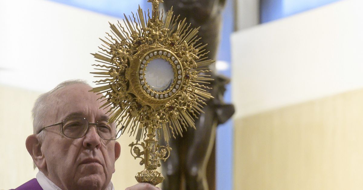 Exhiben el Santo Sudario en el Sábado Santo