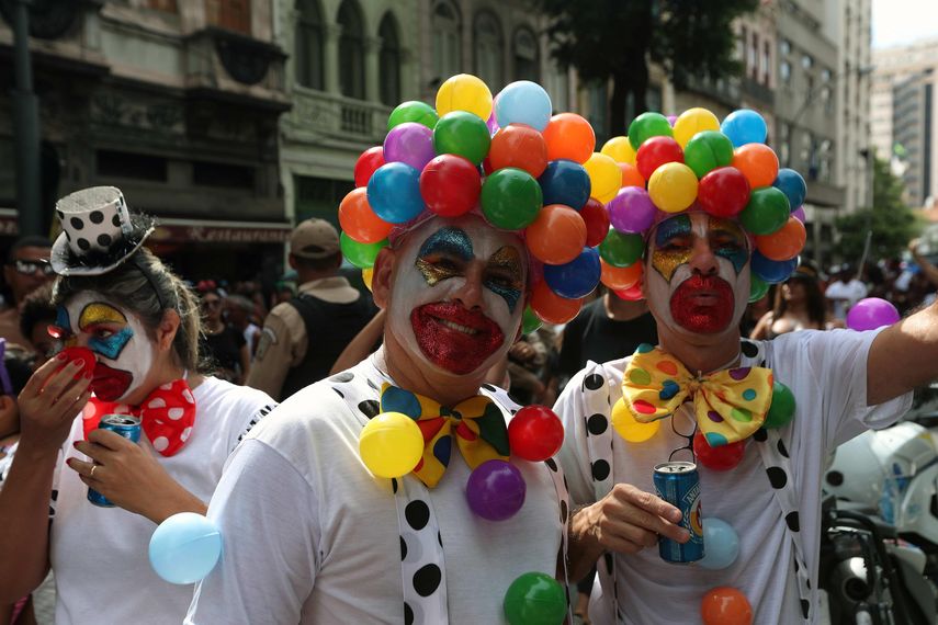 Comparsa más popular de Río conmemora centenario con un millón de ...