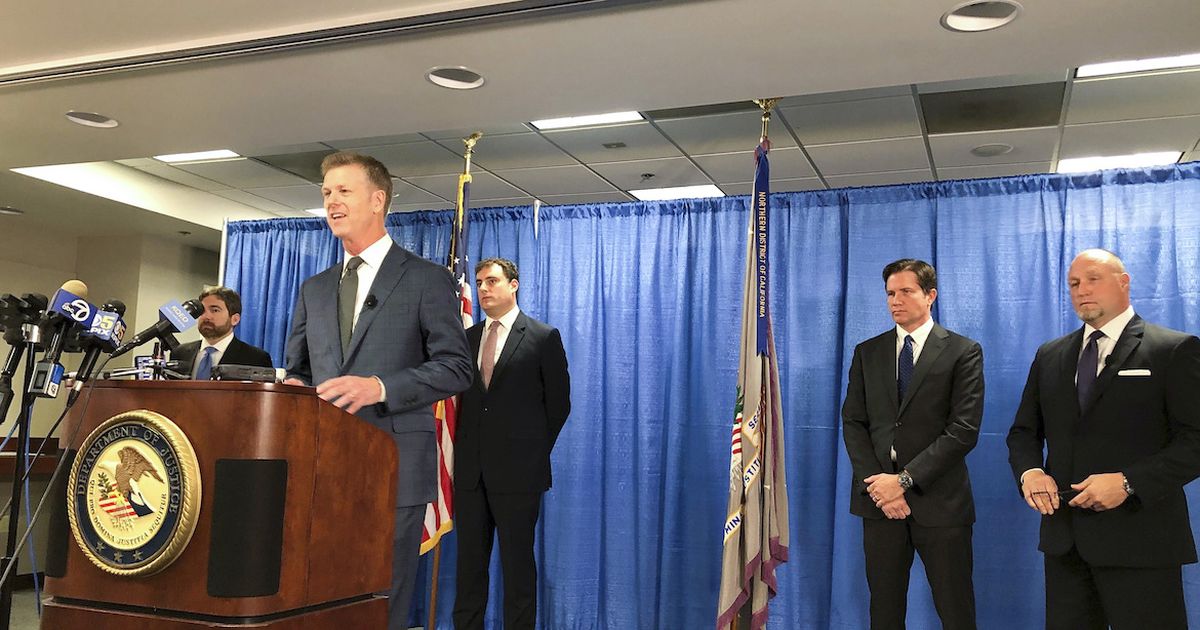 EEUU presenta cargos contra un guía turístico de California por espiar ...