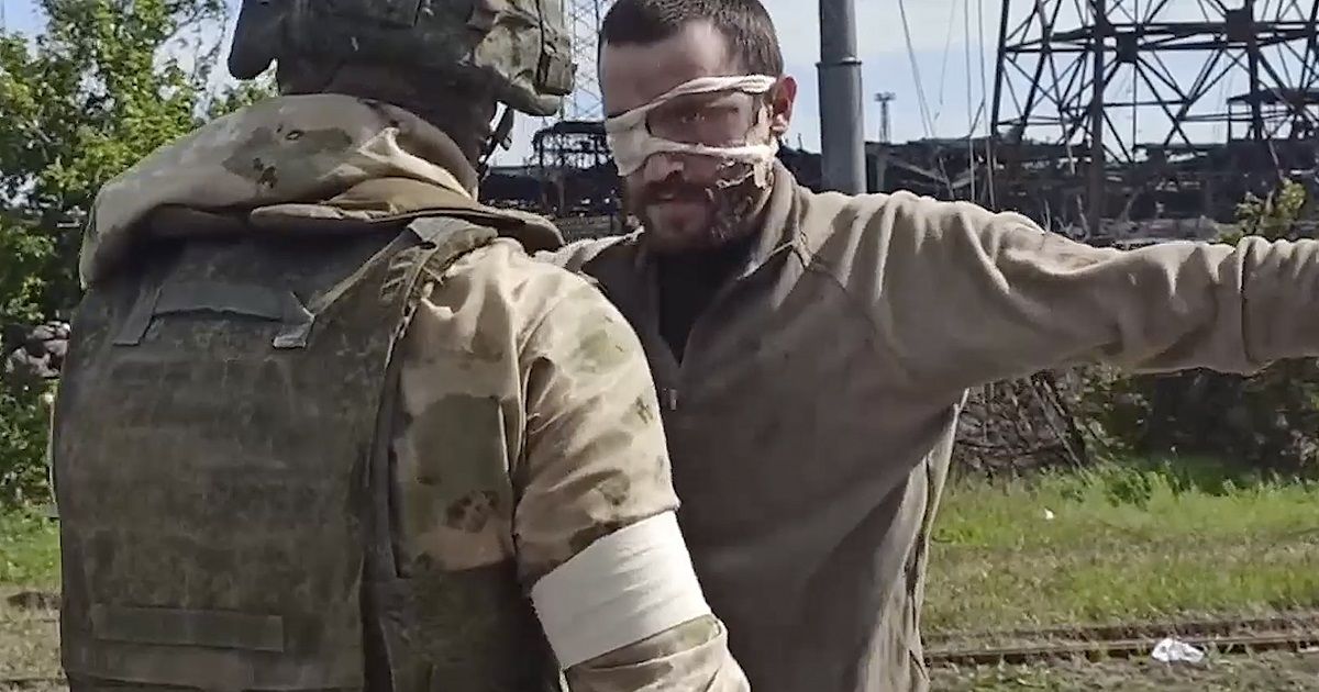 Ucrania: Cruz Roja registra cientos de prisioneros en Mariúpol