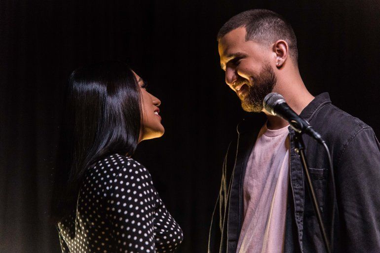 Venezolano Isra Me hace ver featuring Daniela Barranco