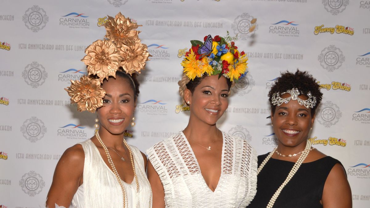 Almuerzo Hats Off de la organización Honey Shine