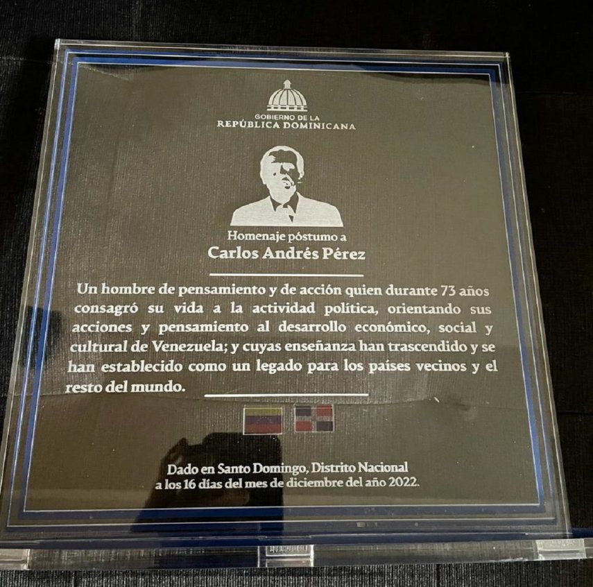 Rinden homenaje póstumo a expresidente Carlos Andrés Pérez