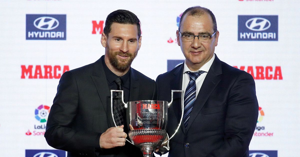 Messi recibe los premios de Pichichi y Jugador Más Valioso de la pasada ...