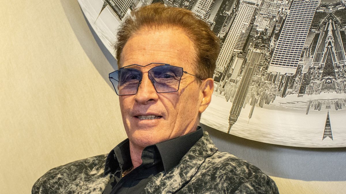 Emmanuel: Hay que escaparse y buscar la alegría