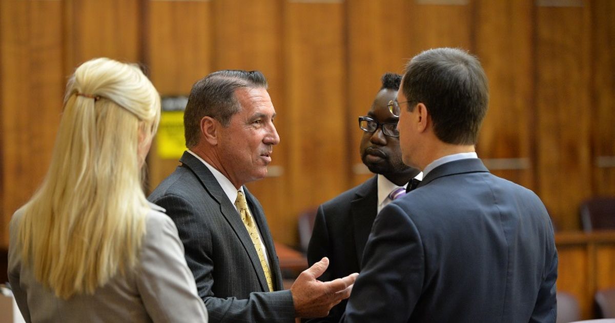 Exalcalde de Homestead insiste en su inocencia en caso de corrupción