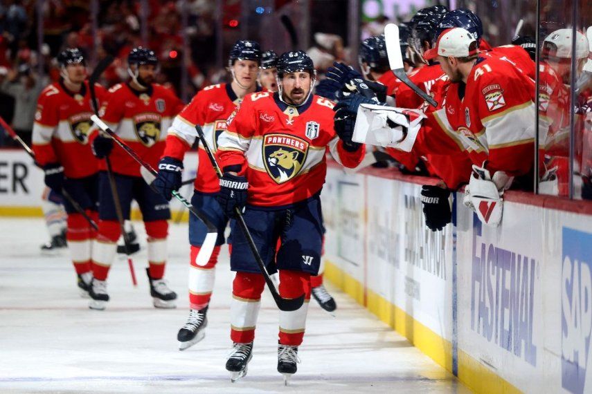 Florida Panthers aplastan a los Oilers y toman ventaja 2-1 en la Final ...