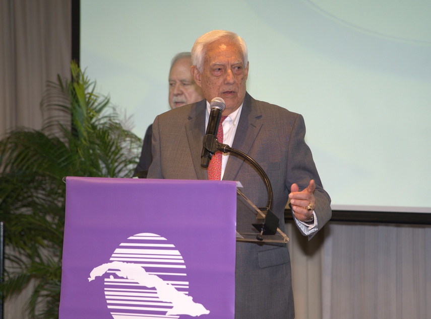 Entregan premios a la Excelencia FACE 2024 a líderes cubanoamericanos