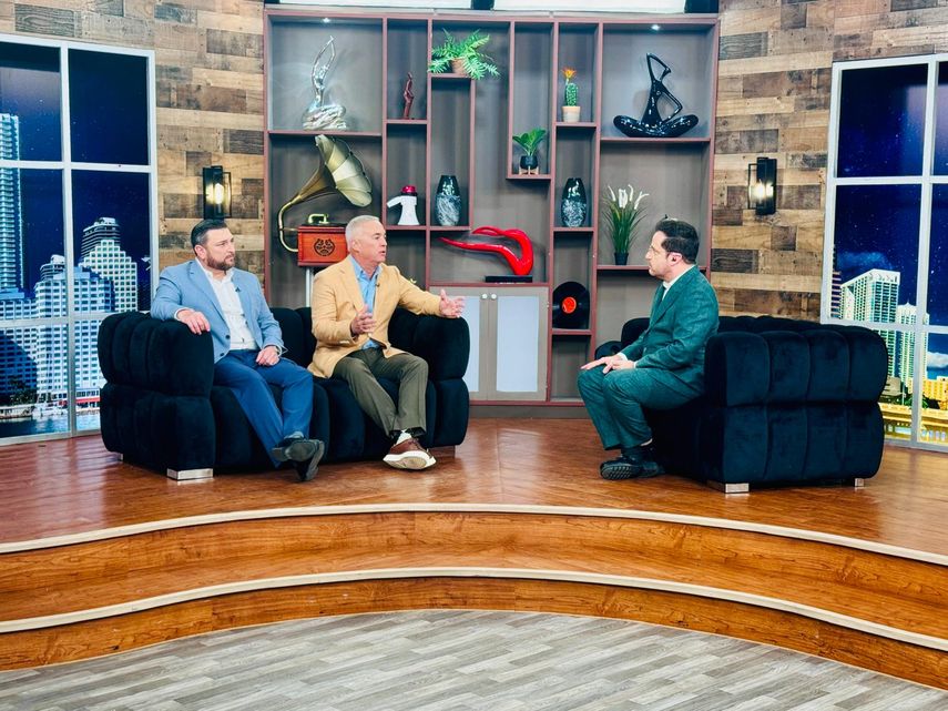 Sánchez Grass en América celebra dos años de verdad sin filtros