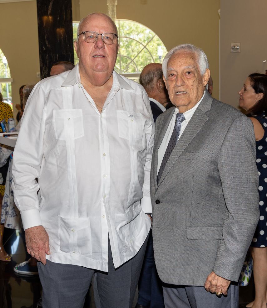 Personalidades de Miami son honradas con Premio a la Excelencia