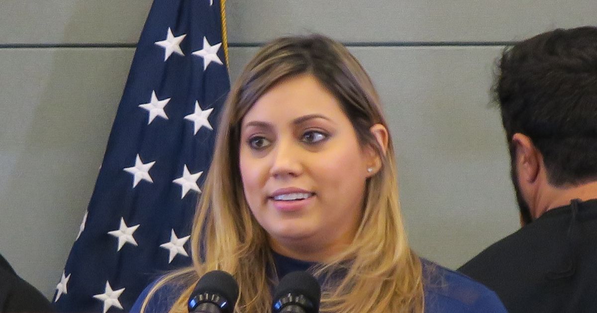 Primera dama Beatriz Rosselló recibe premio del Museo de Ciencias