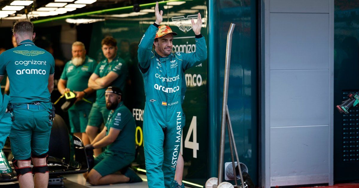 El público español espera la tan deseada conquista de Alonso