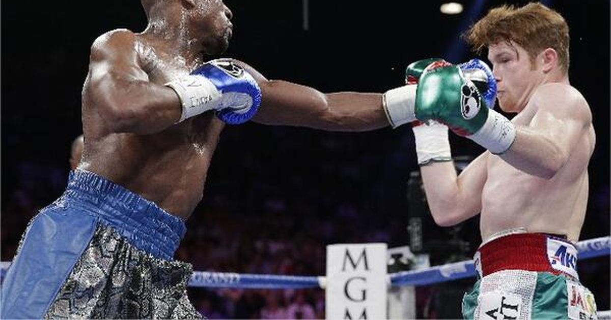 Mayweather da lección al Canelo