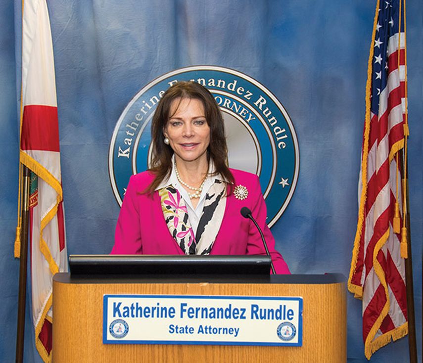 Premian a fiscal estatal Katherine Fernández Rundle por su ejemplo de ...