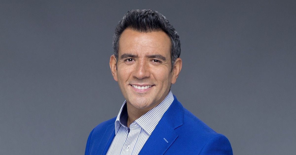 Héctor Sandarti revela detalles de La casa de los famosos