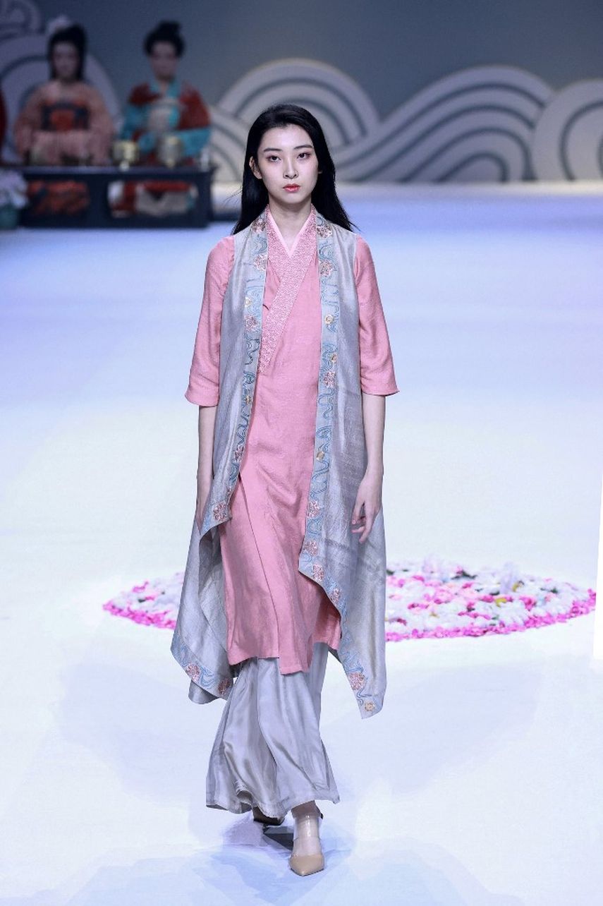 La pasarela de la Semana de la Moda de China en imágenes