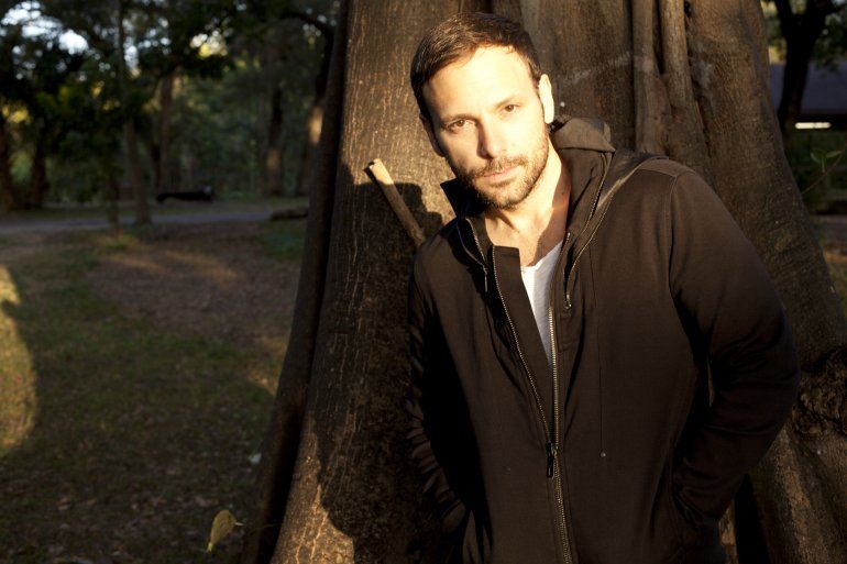 Javier Valcárcel crea el Poesía Challenge en respuesta al Dura Challenge