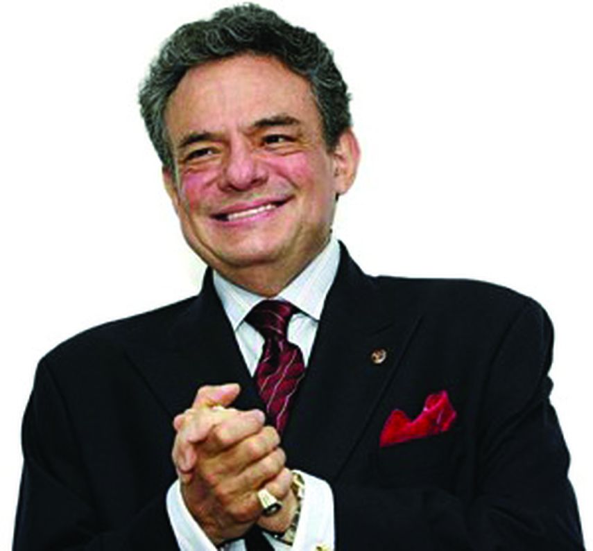 José José publicará tres discos recopilatorios con duetos y tributos