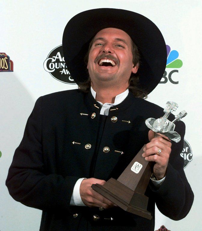 Fallece a los 58 años el cantante country Jeff Carson