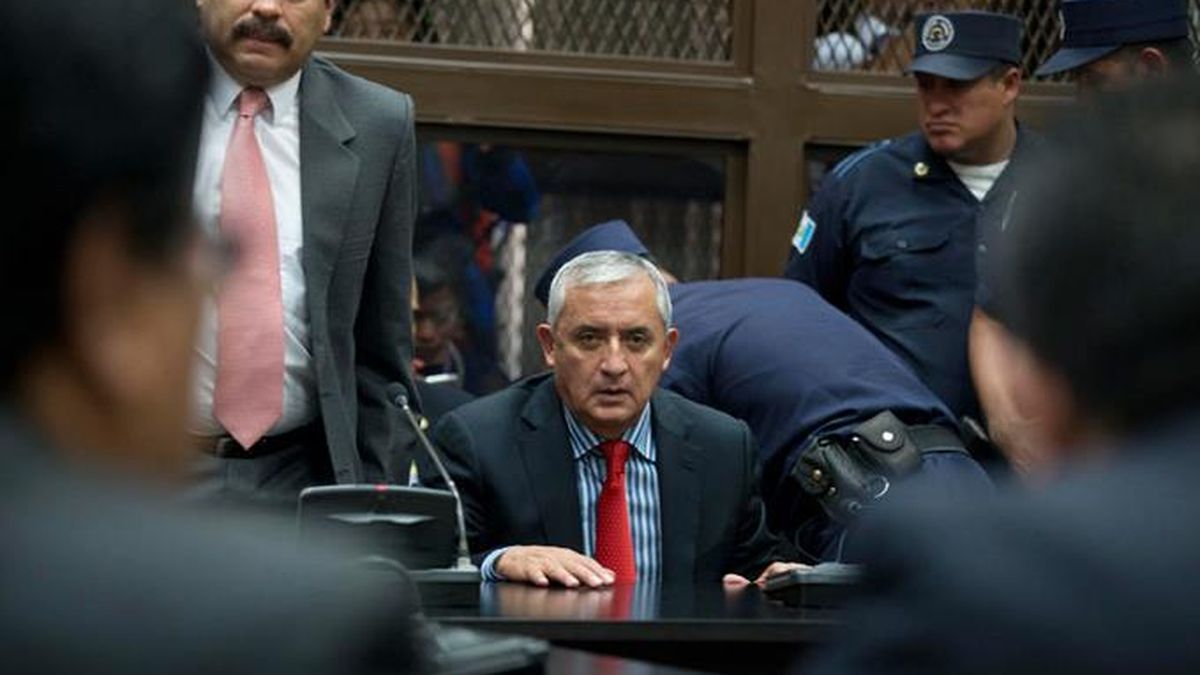 Presentan Acusación Formal Contra Expresidente Guatemalteco Pérez