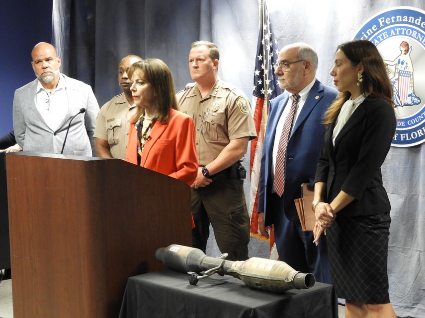 Miami-Dade: Asestan gran golpe contra ladrones de catalizadores de autos