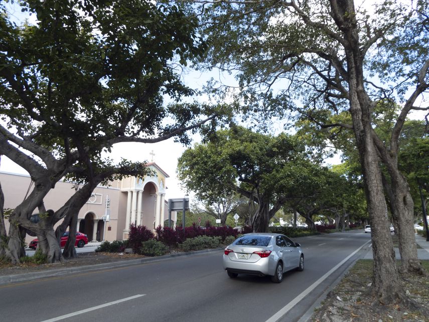 Propuesta de cambios en Coral Way preocupa a los residentes de Miami