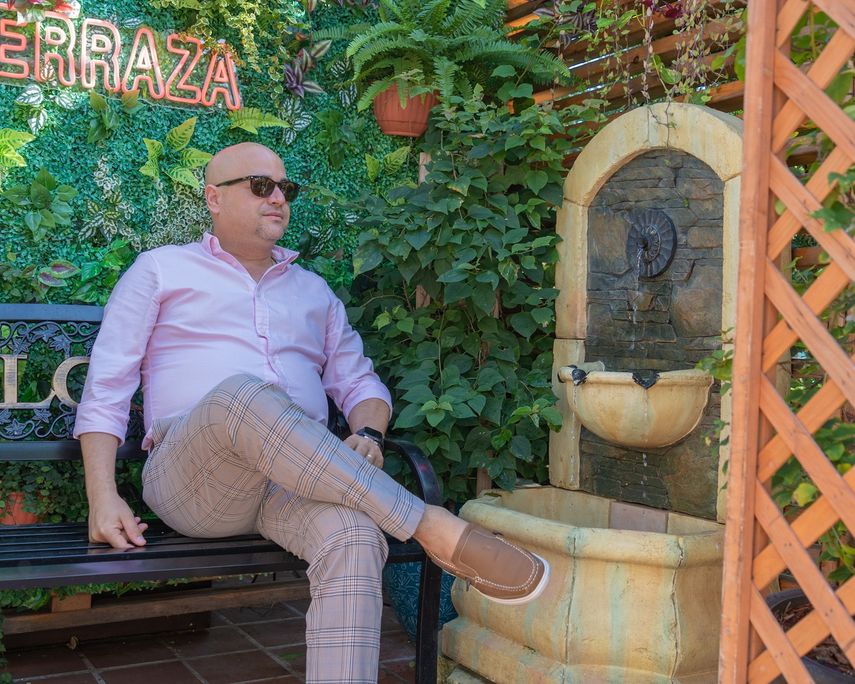 Comediante cubano Andy Vázquez se reencuentra con su familia