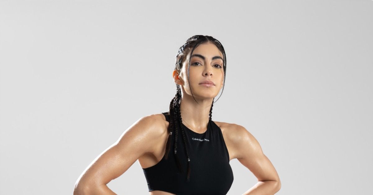 Modelo Virginia Limongi brilla en la pasarela del Miami Swim Week