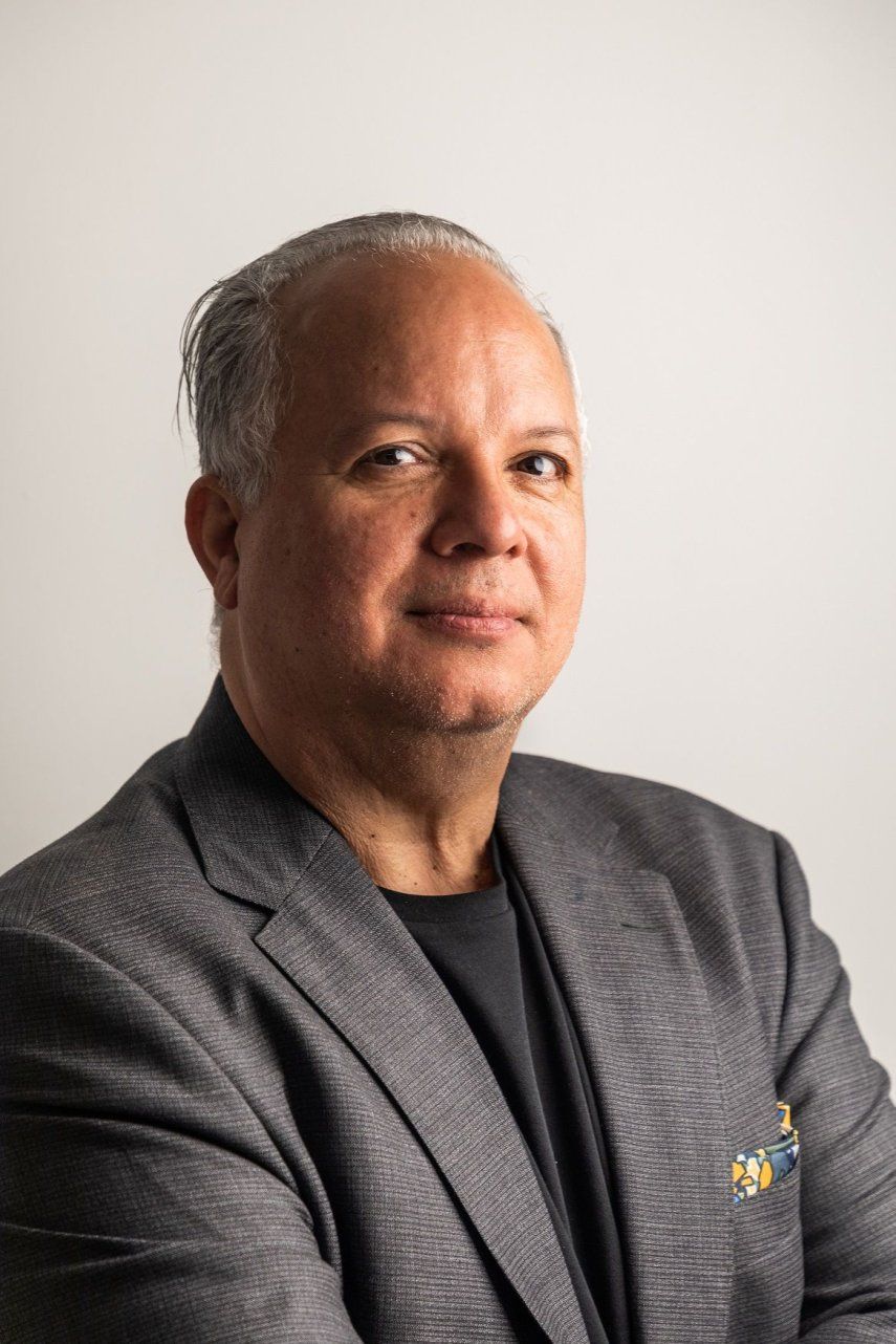 Muestra de artista puertorriqueño en Miami aborda las teorías del color