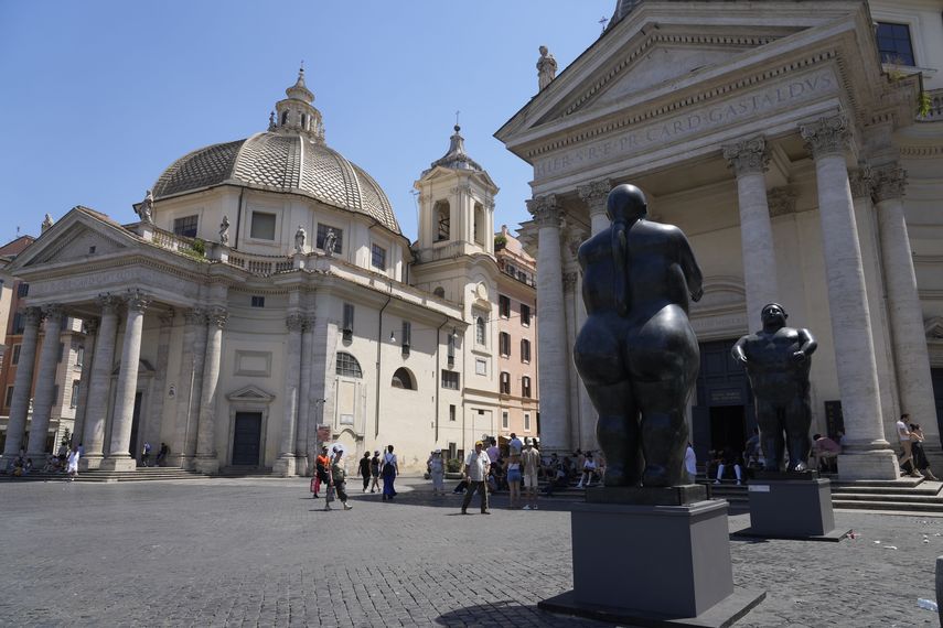 Roma recuerda a Botero con exposición de esculturas al aire libre