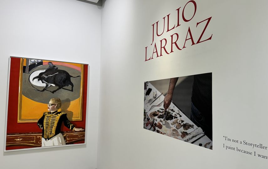 Los 80 años de Julio Larraz, un pintor rodeado de sueños