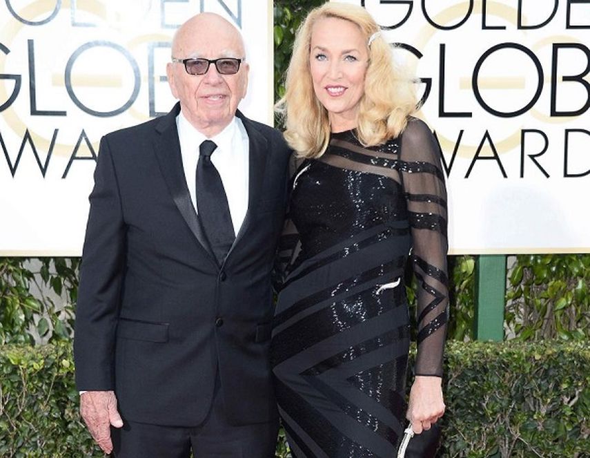 Jerry Hall publica foto de boda con toda su nueva familia