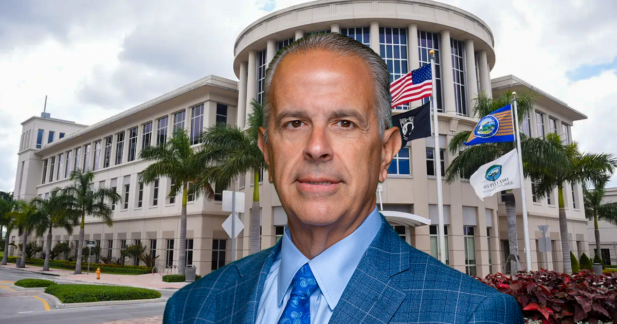 Renuncia administrador de Doral en medio de controversia política