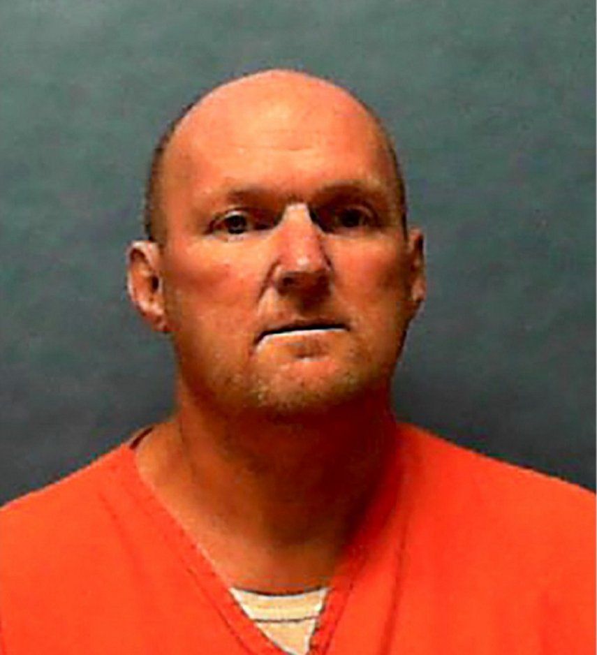 Florida programa ejecución de hombre que asesinó a mujer en 1986