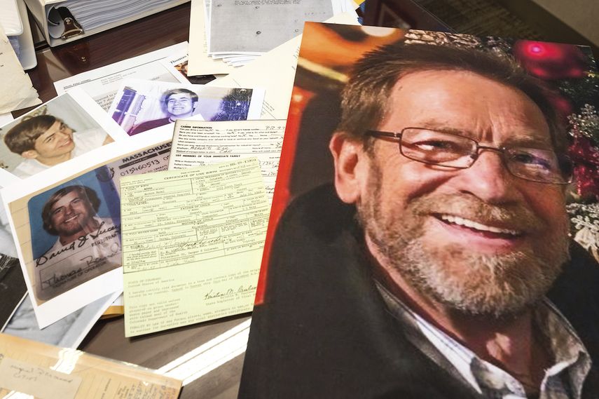 Hombre de familia oculta durante 50 años que es un fugitivo