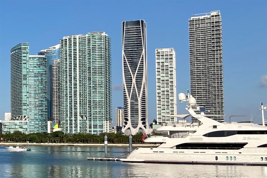 Más rascacielos en el centro de Miami, sin mejorar infraestructura