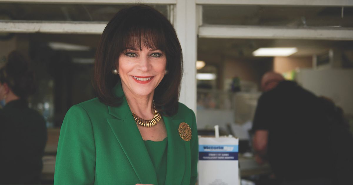 Katherine Fernández-Rundle: Versailles es como mi segundo hogar