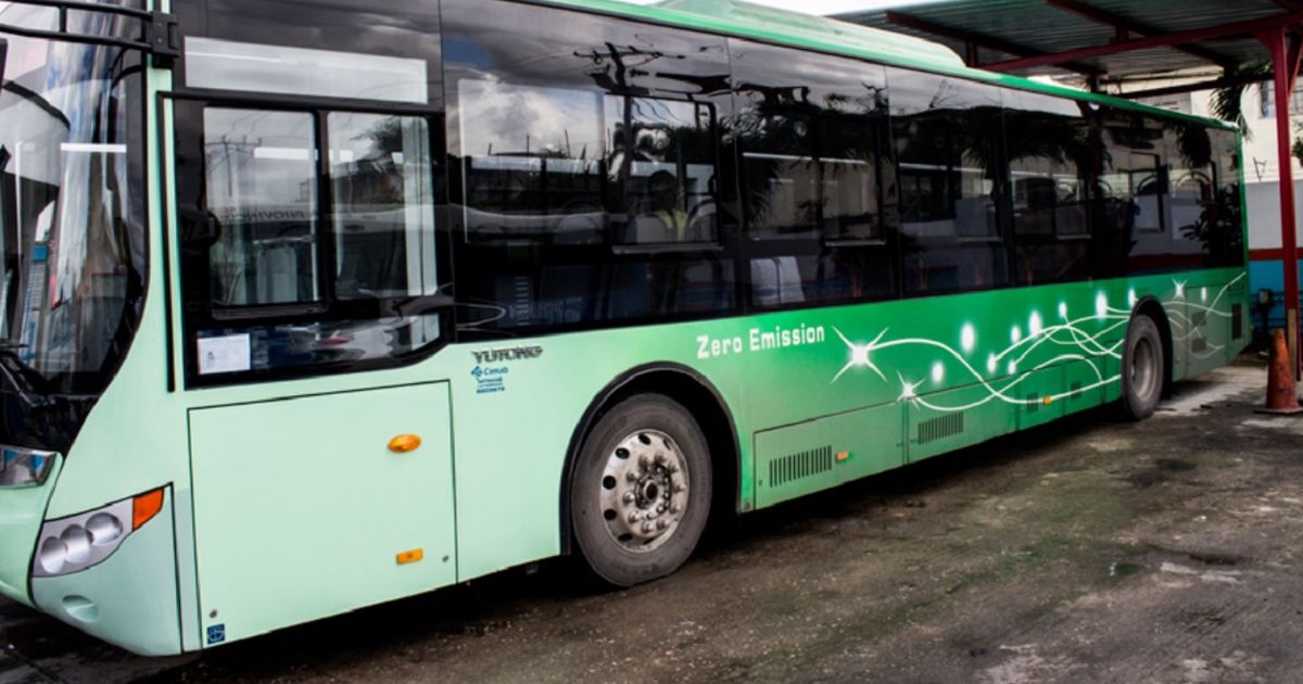 Circula en Cuba el E12, el primer autobús de tracción eléctrica en la isla
