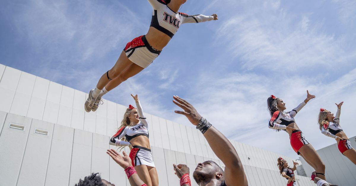 Cheer de Netflix regresa tras triunfos y derrotas