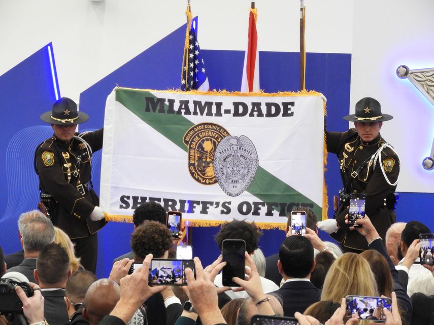 Jura el cargo Rosie Cordero-Stutz, primera sheriff de Miami-Dade