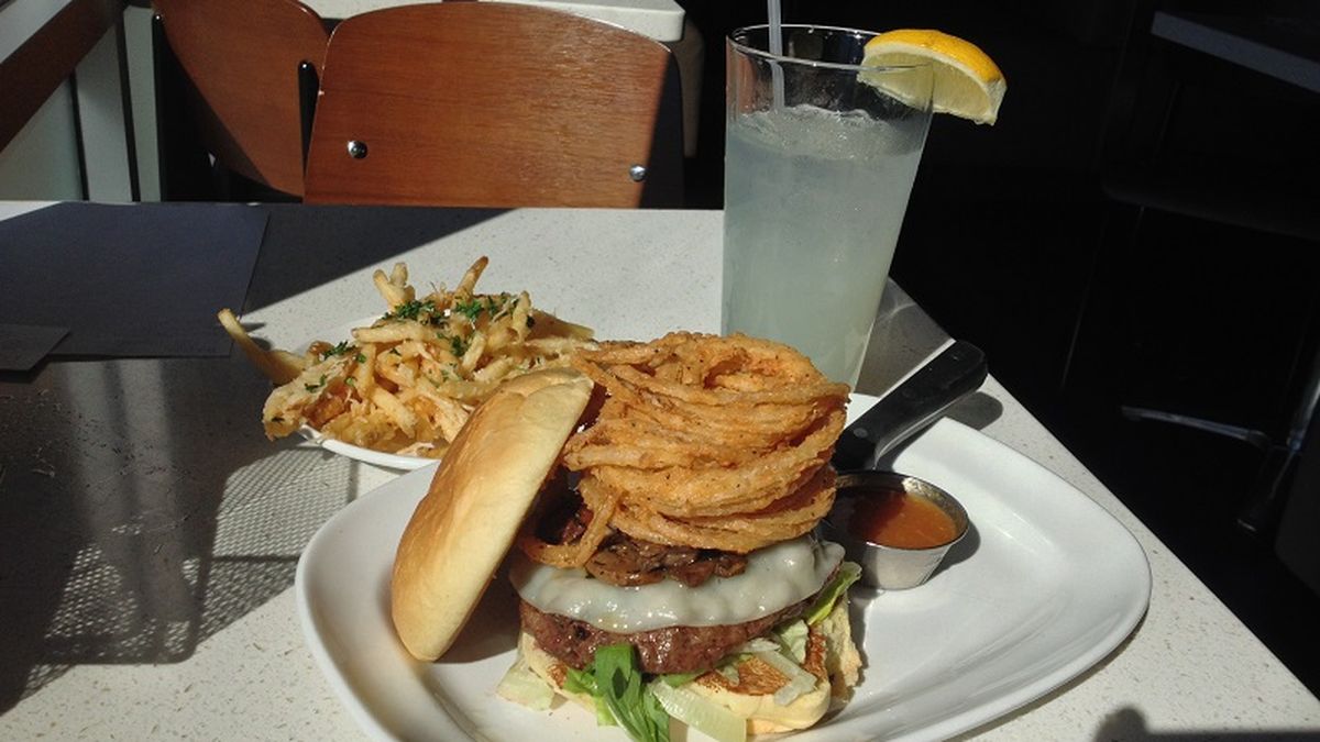 The Counter Burger le permite diseñar su propia hamburguesa