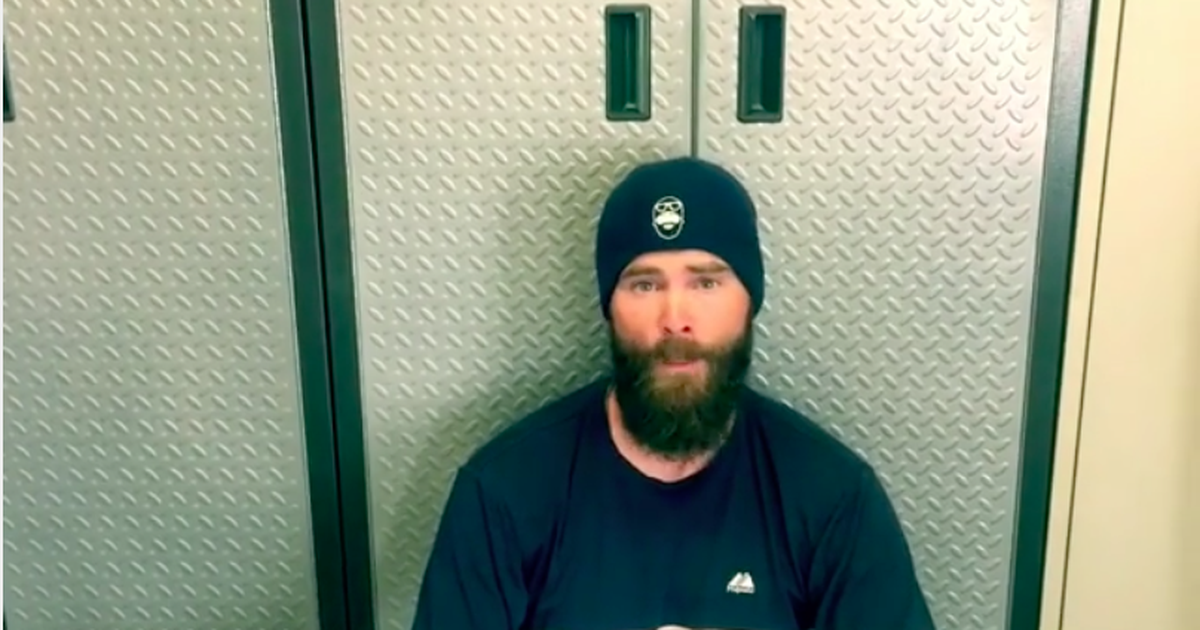 Tim Dillard se hace viral con su X challenge de J Balvin y Nicky Jam